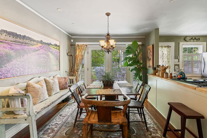 La Petite Fleur Rouge - Cozy French-style Retreat - ノースチャールストン, SC