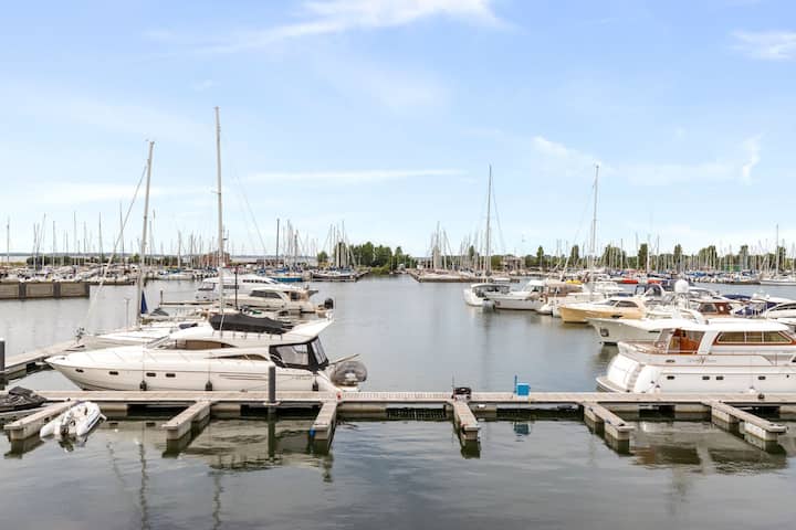 Lovely 2 Bedroom Apartment, Terrace & Harbor View - Hellevoetsluis