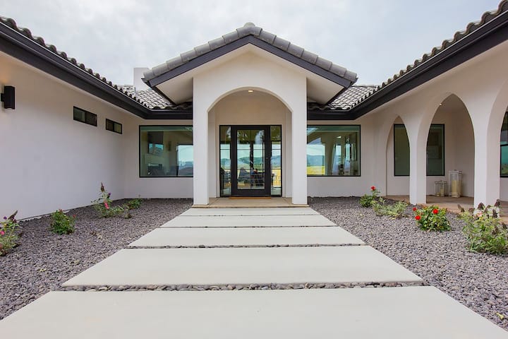 New! Custom Luxury Estate On 220 Acres Lot - Views - Paso Robles, CA