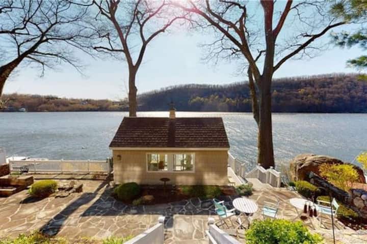 Lakefront 4br/4ba House, <65 Miles From Nyc - Bethel, CT