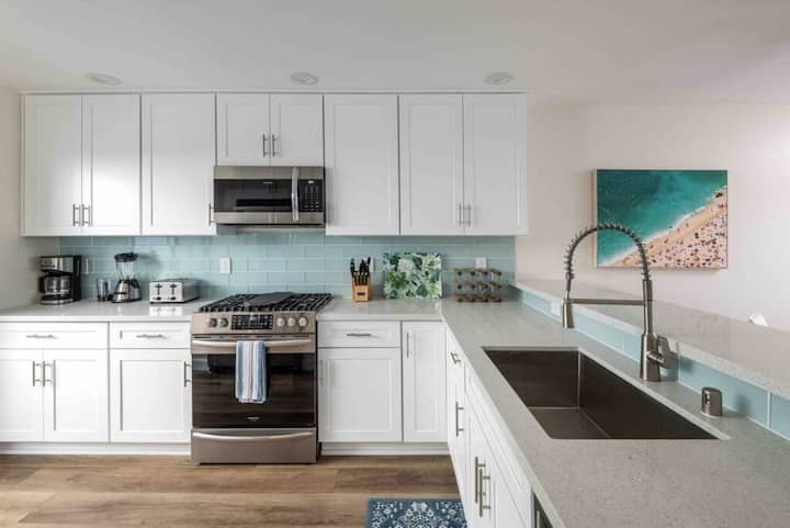 R&r Retreat Beautiful Bayside 3 Bedroom 3.5 Bath - San Diego, CA