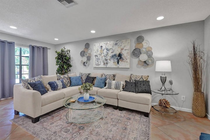 Steps To Hardrock! Managed By Bnr Vacation Rentals - Davie, FL