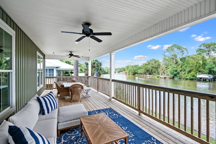 Sleeps 12! Have A Great Time On The River With Big Porch And Pier On The Water! - Fairhope, AL