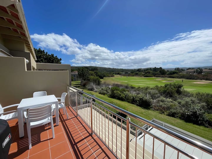 The Goose | 4 Sleeper - Golf, Bbq & Sunny Patio - Plettenberg Bay