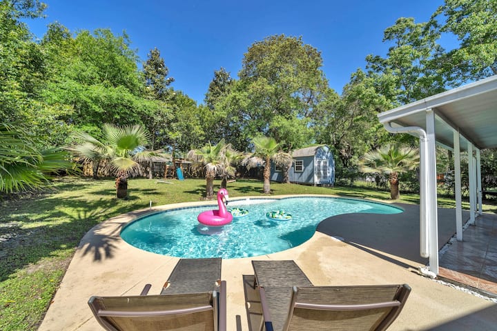4 Br 2 Ba + Private Pool + Pickleball Fun - Fort Walton Beach, FL