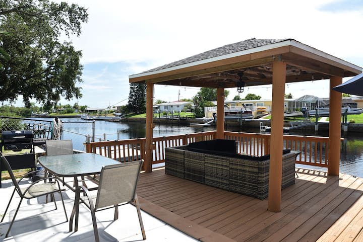 Sf Enjoy Sunset With Dolphin & Manatee - Hudson, FL