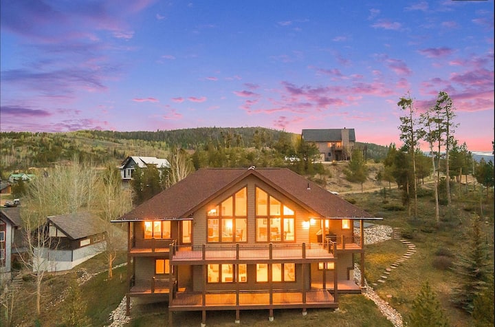 Rocky Mtn Natl Park Views, Close Skiing & Hot Tub! - Granby, CO