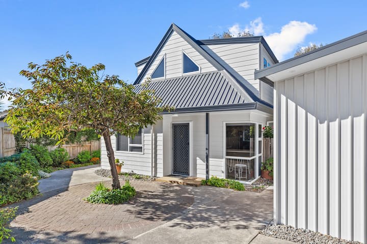 Sandy Feet - Papamoa Beach Holiday Home - Mount Maunganui
