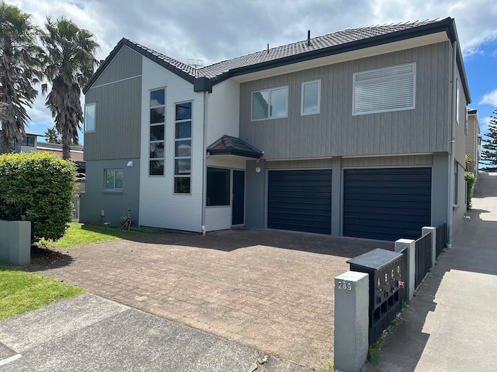 At The Bay - Mt Maunganui Holiday Home - Tauranga