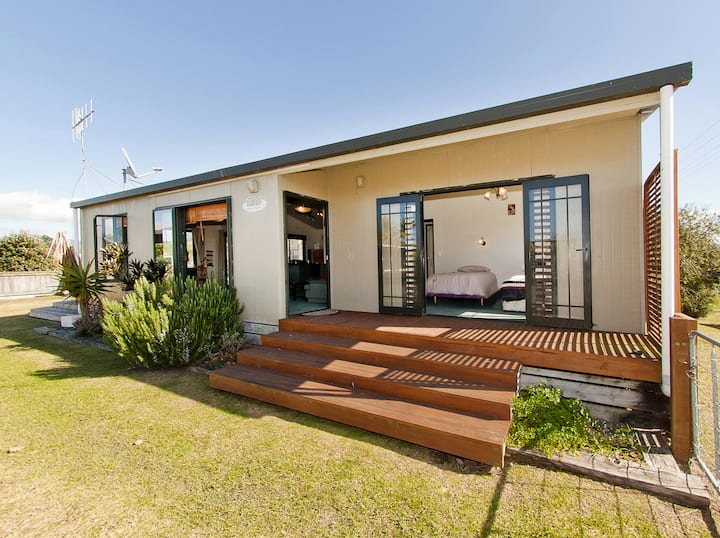 Korolevu Beach House - Whangamata Holiday Home - Whangamatā