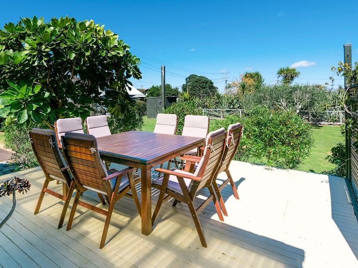 Moa Bach - Blackpool Holiday Home - Waiheke Island