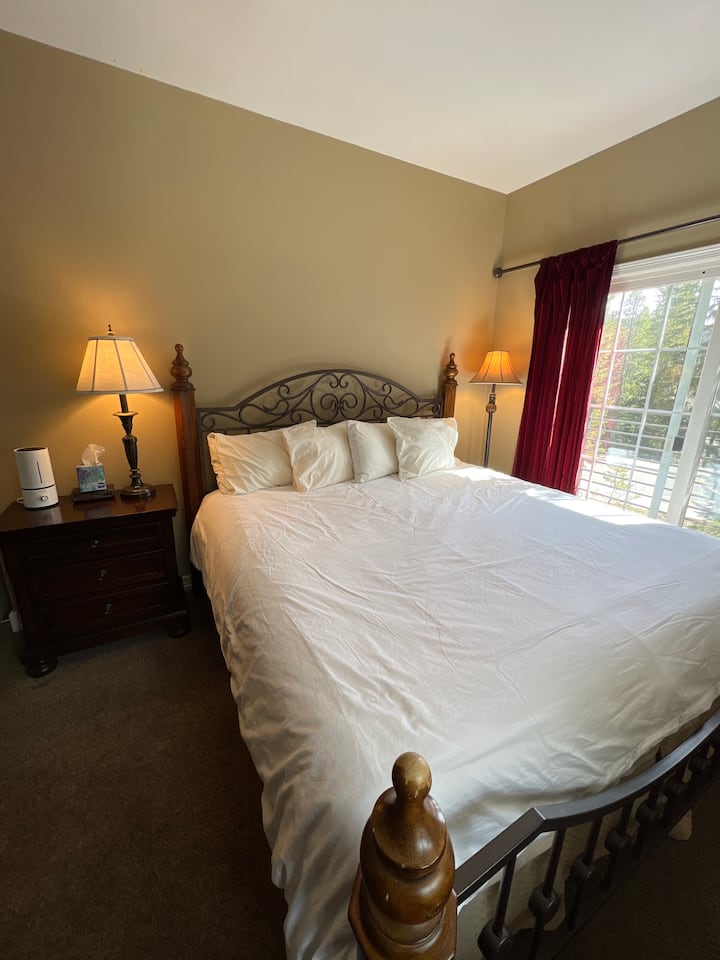 Breck Boutique - King Bed + Sofabed Suite #10 - Breckenridge, CO