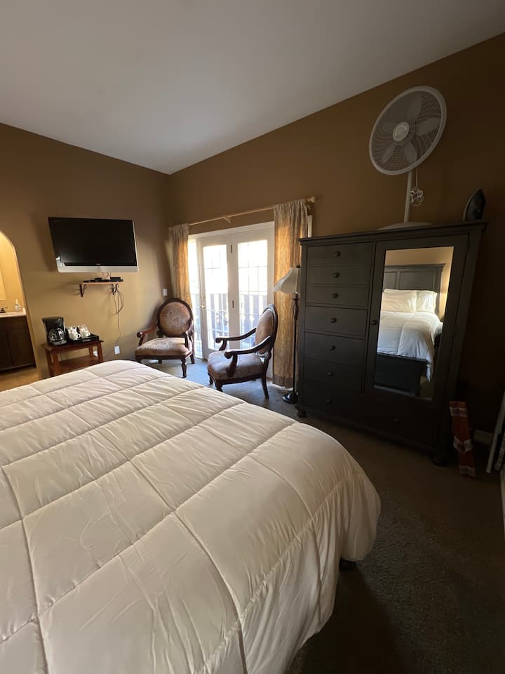 Breckenridge Boutique Hotel - King Suite #4 - Breckenridge, CO
