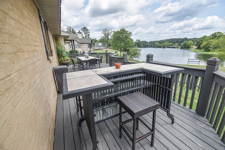 Waterfront Home W/ Spacious Outdoor Deck Boat Slip - Tuscaloosa, AL