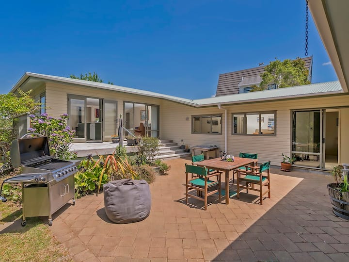 Oyster Haven - Cooks Beach Holiday Home - Hahei