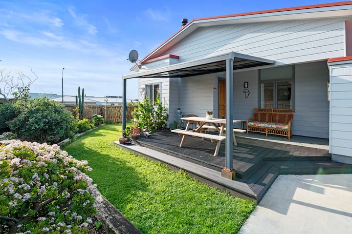 Ekhaya – New Plymouth Holiday Home - Waitara