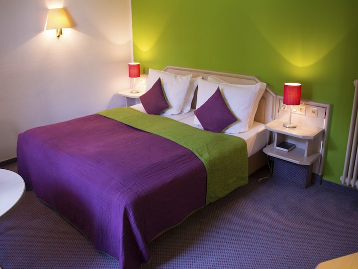 Doppelzimmer Klassisch Ensuite Dusche Im Malteser Komturei Hotel / Restaurant - Bergisch Gladbach