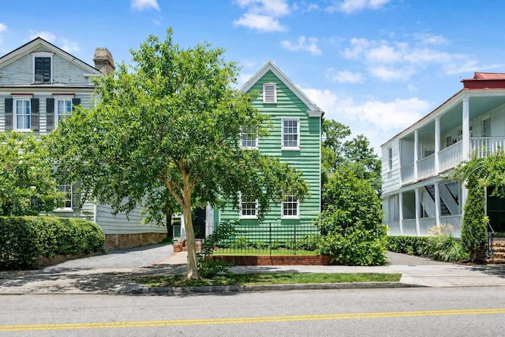 Magnolia House | Historic Charleston Home! - Charleston, SC