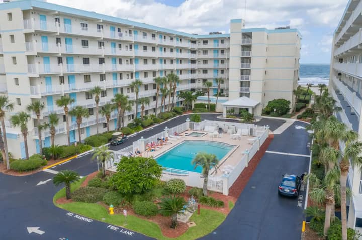 Steps To Ocean! Sandcastles 104 - ココアビーチ, FL