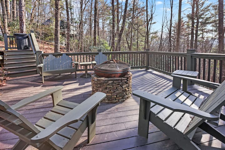 Highlands View Lodge: Mtn Lodge W Hot Tub, Firepit - Highlands, NC
