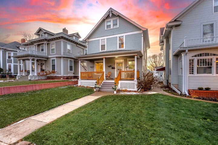 Serenity Sauna Retreat Just Blocks From Downtown - Sioux Falls, SD