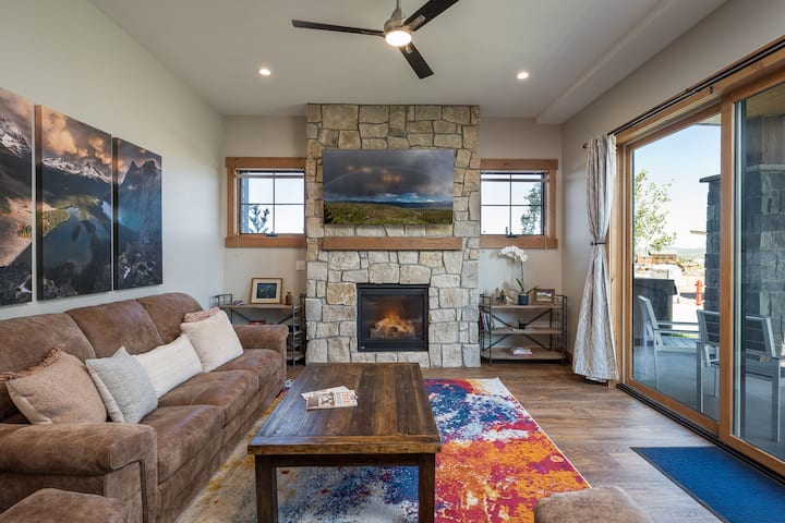 Elk Creek B102 Private Hot Tub - Fraser, CO