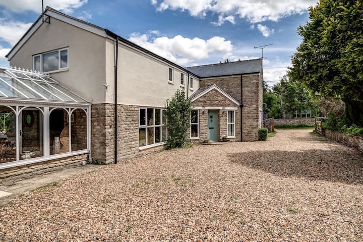 Meadow Cottage: 4br Cottage With Countryside Views - Bicester