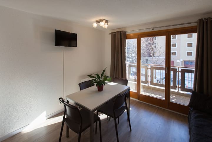 Studio Spacieux · Accès Direct Aux Pistes · Cas - Briançon
