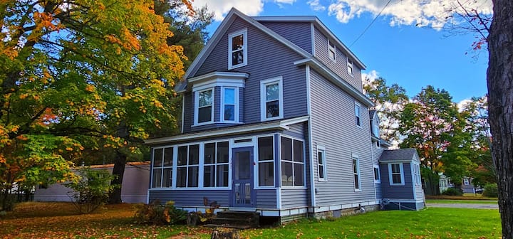 Good Vibes Lodge- *Direct Atv & Snowmobile Access* - Greenville, ME
