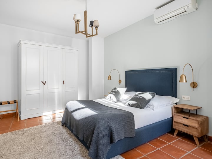 Granada C. Santa Ana | Two-bedroom Apartment - Granada, España