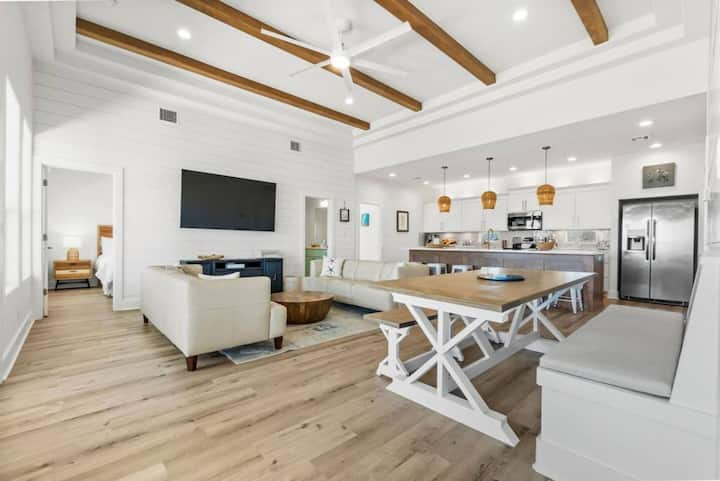 The White Lobster:  3 Bed, 2 Bath, Sleeps 8 - クリスタル・ビーチ, TX
