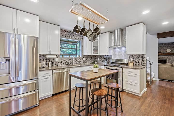 Modern Family Haven • Fenced Yrd • Grill/firepit - Westminster, CO