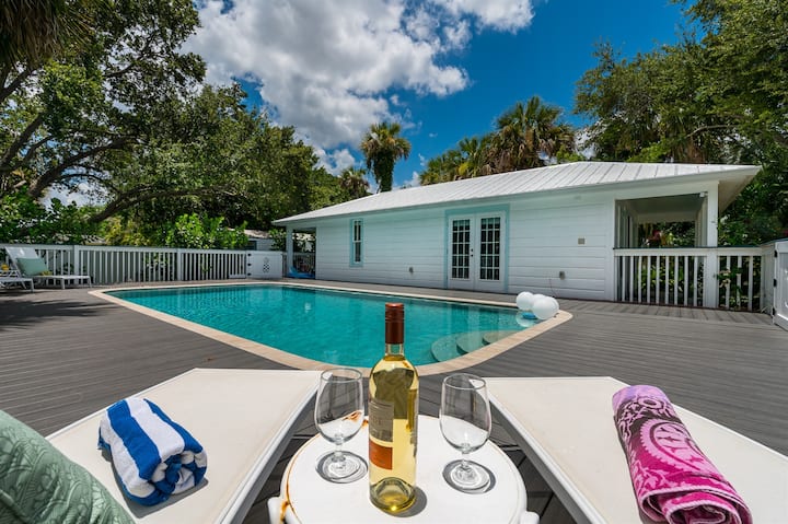 The Seaside Treasure *Sparkling Pool W Guesthouse* - Jensen Beach, FL