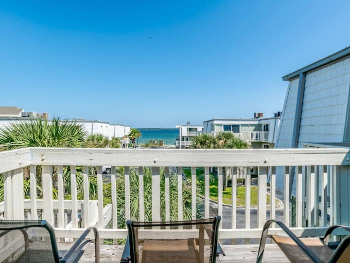 Boardwalk Townhomes 17a | Pool, Sand Volleyball - Pensacola Beach, FL