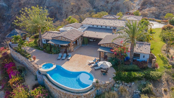 Ultra Private Villa W/ Open Concept Floor Plan, Premium Bedding, & Big Ocean View. Daily Butler Included - San José del Cabo