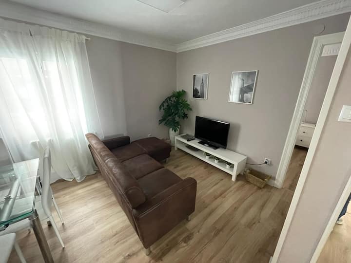 Alameda Apartment Center - Santander, Spain