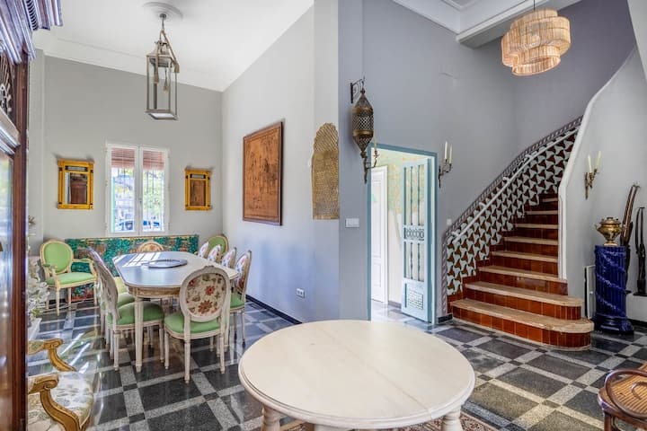 Andalusian 6 Bedroom House With Private Terraces - Séville