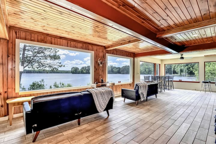 Large 7br Lakefront | Dock | Patio | Firepit - Rhinelander, WI