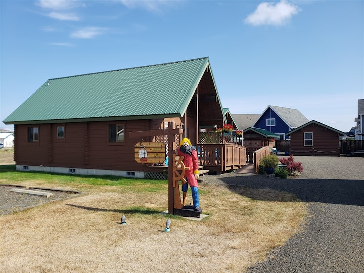 Moss Landing #1 - 2 Bedroom Log Cabin - Ocean Shores, WA