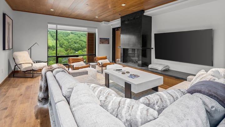 4bd Lodge At Spruce Peak Ski In Ski Out_4f - Stowe, VT