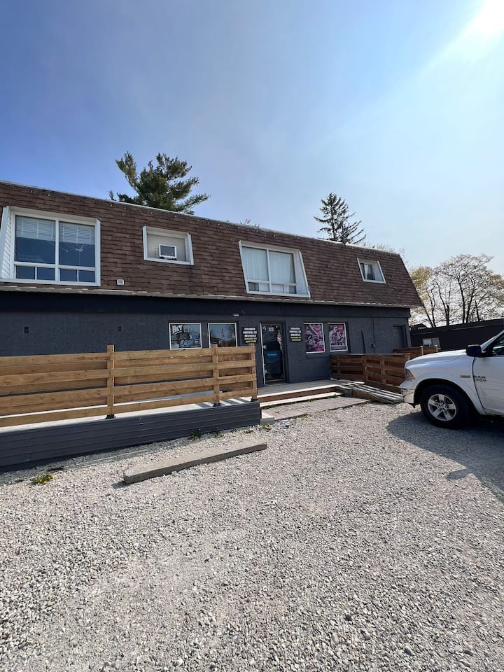 4 Bedroom At Wasaga Beach 1 - Wasaga Beach