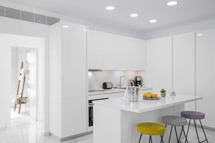 Downtown Superior 2 Bedroom Apartment Pool View - Paphos