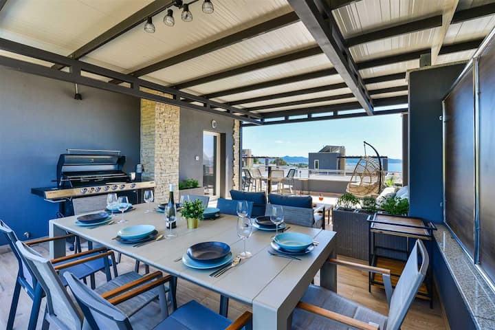 Crowonder  Villa Nika With Heated Swimming Pool, Jacuzzi And Sauna - Zadar