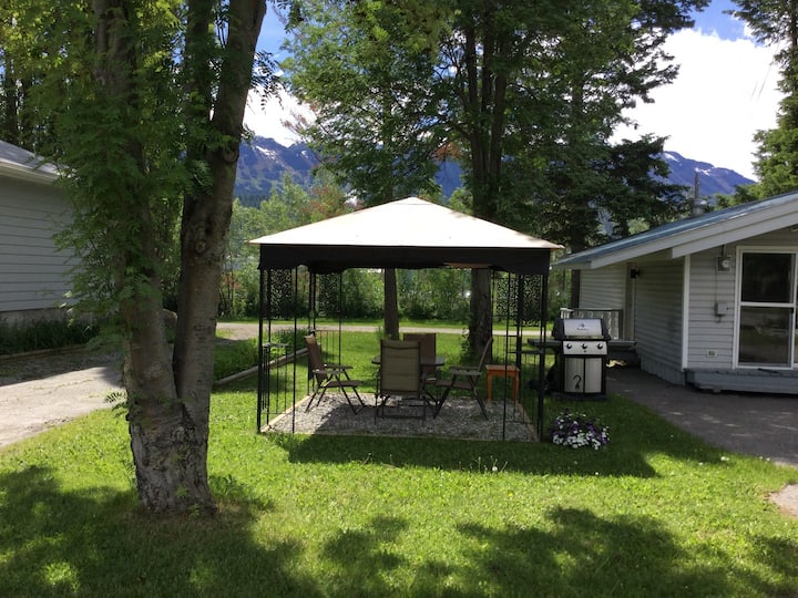 Brookside Motel Cabin # 8 - Golden