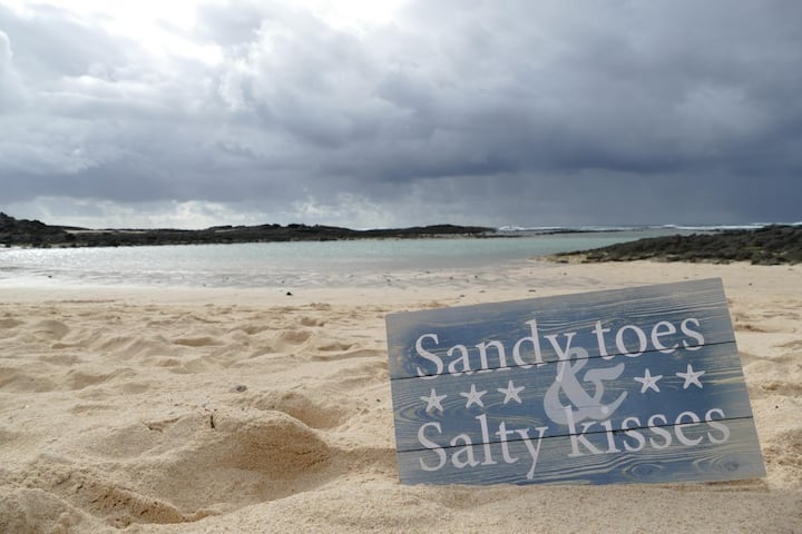 Sandy Toes & Salty Kisses El Cotillo - El Cotillo