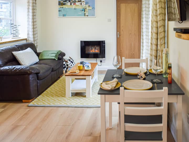 Honeysuckle Cottage - Porthleven