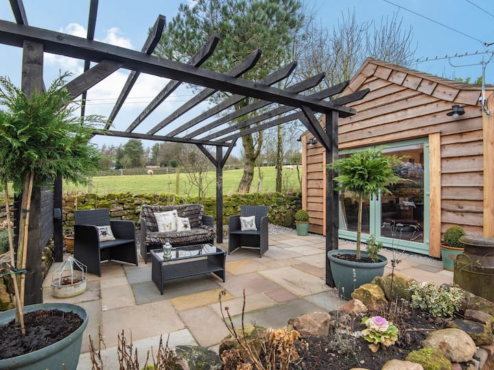 Little Pines Lodge - Congleton