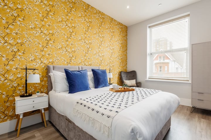 Gorgeous Family 2-bed Apt W/ Free Gym & Parking - Bournemouth