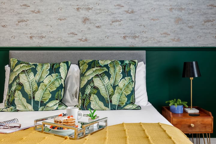 Beautiful Family Apt W/ Free Gym & Parking - Bournemouth