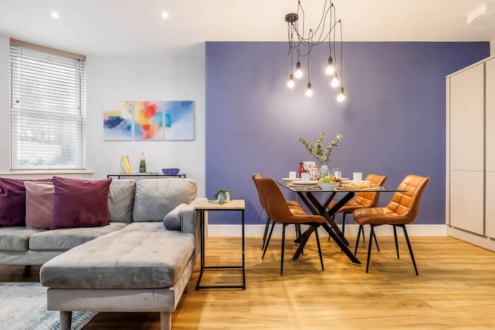 Coastal 1-bed Apt W/ Free Gym, Parking & Garden - Bournemouth